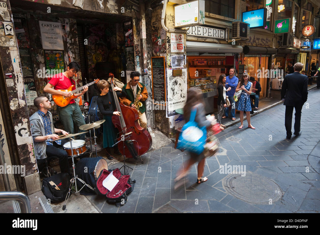 Group buskers hi-res stock photography and images - Alamy