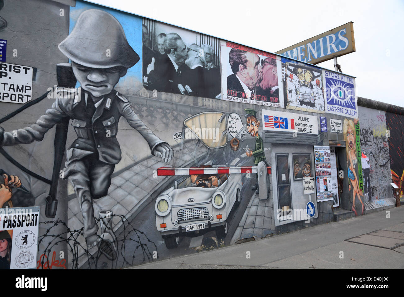 Souvenir store berlin hi-res stock photography and images - Alamy