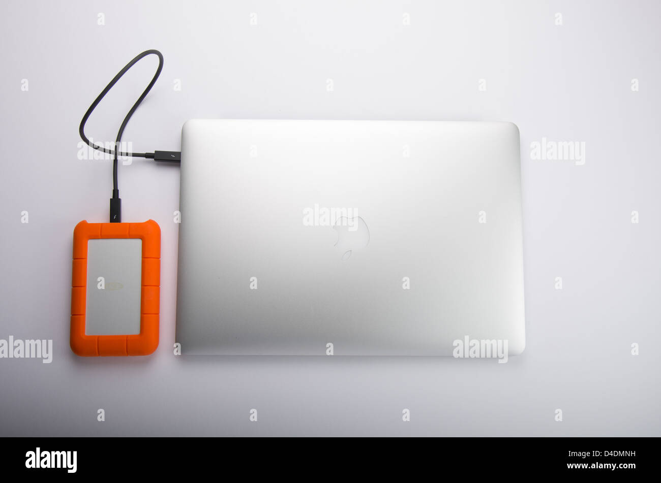 NEW YORK, USA-JAN.18: studio shots of thunderbolt external disc linked ...