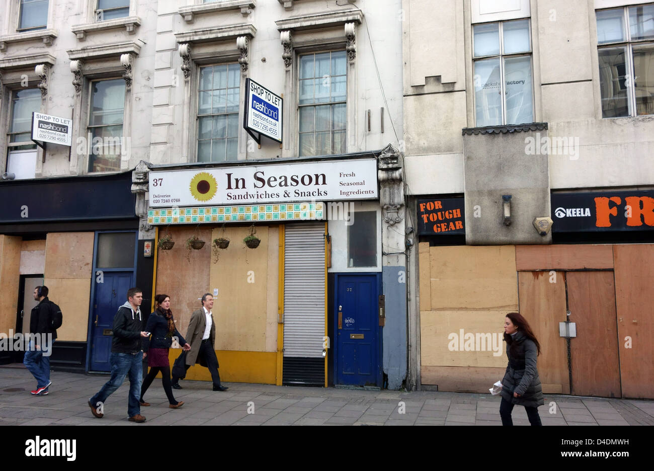 Row shops exterior hi-res stock photography and images - Alamy