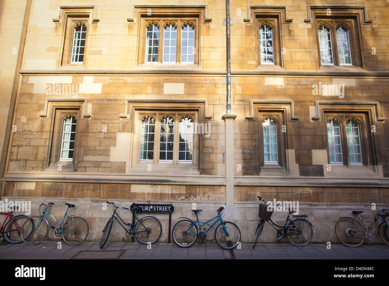 Turl street in oxford city hi-res stock photography and images - Alamy