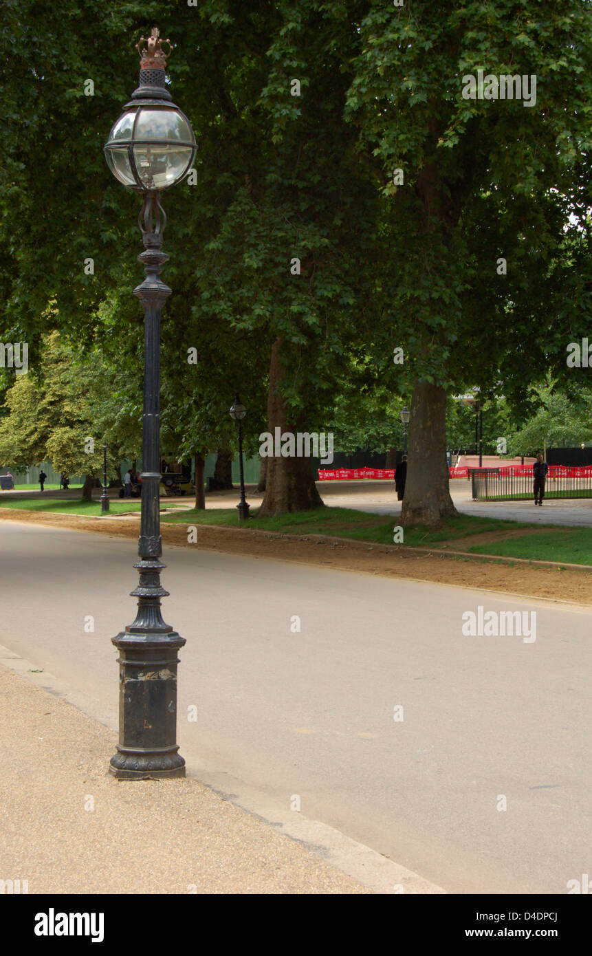 Lamp post in Hyde Park in London, England Stock Photo - Alamy