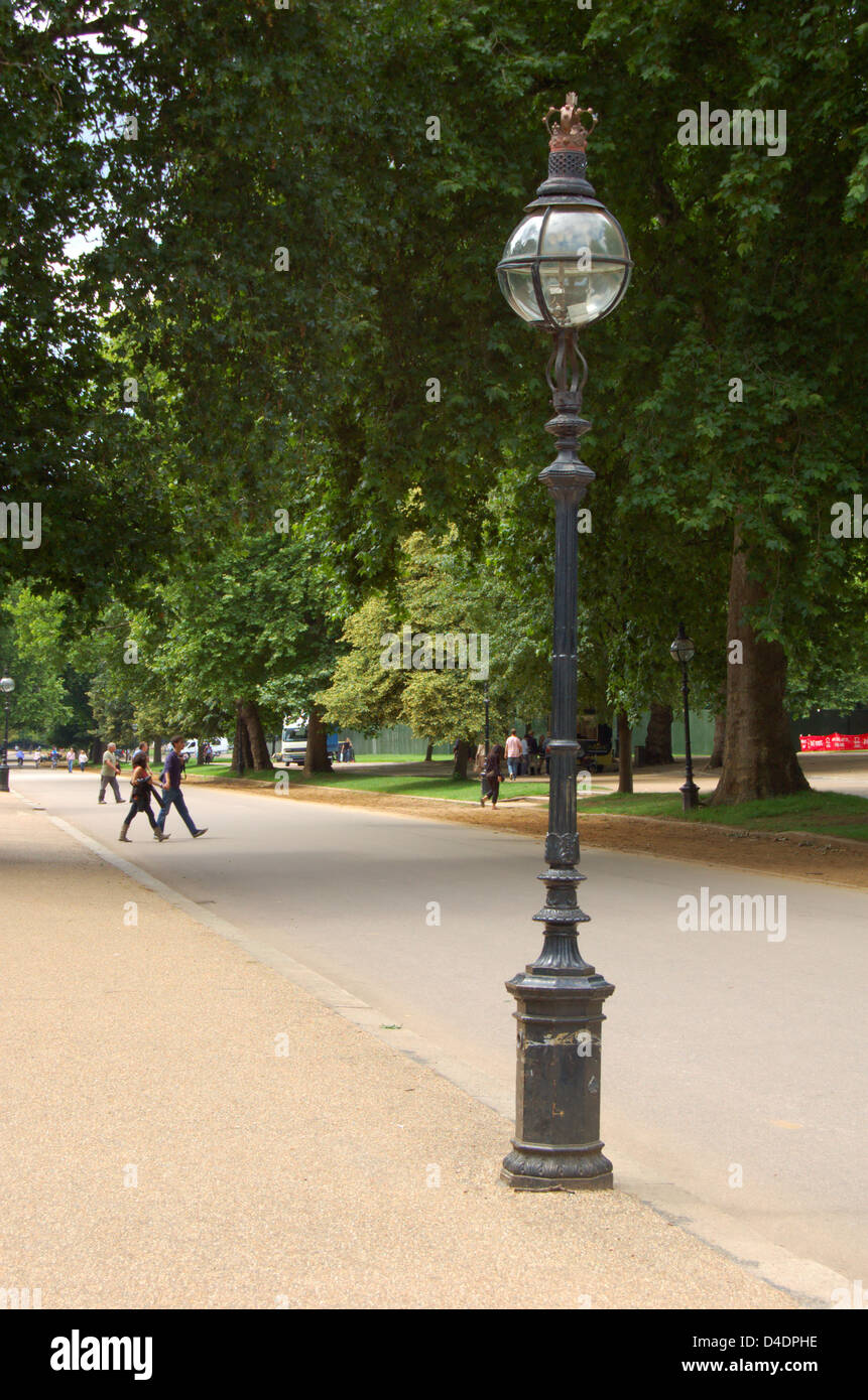 Lamp post in Hyde Park in London, England Stock Photo - Alamy