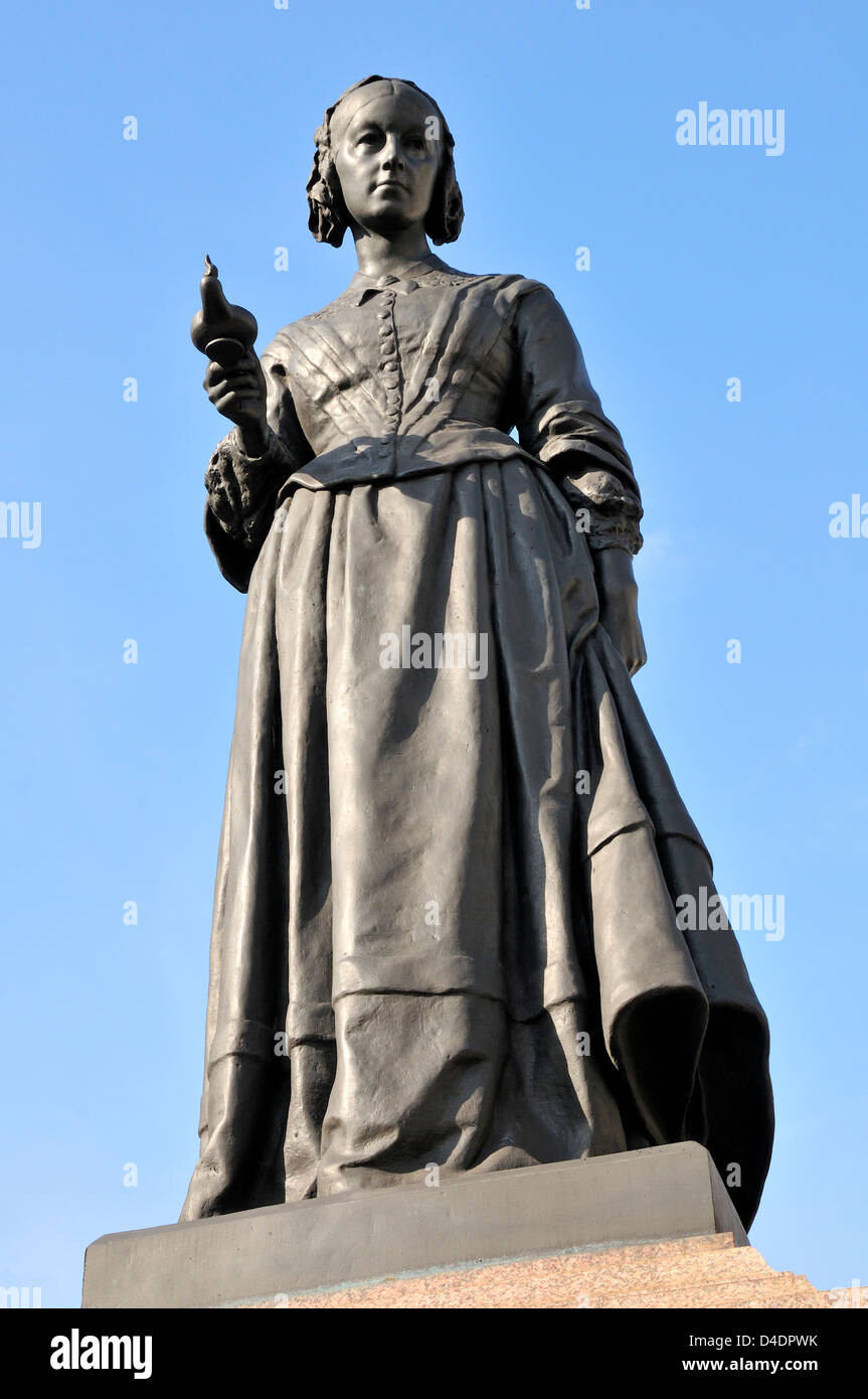 Statue Of Florence Nightingale In Waterloo Place London at Tammy Teague ...