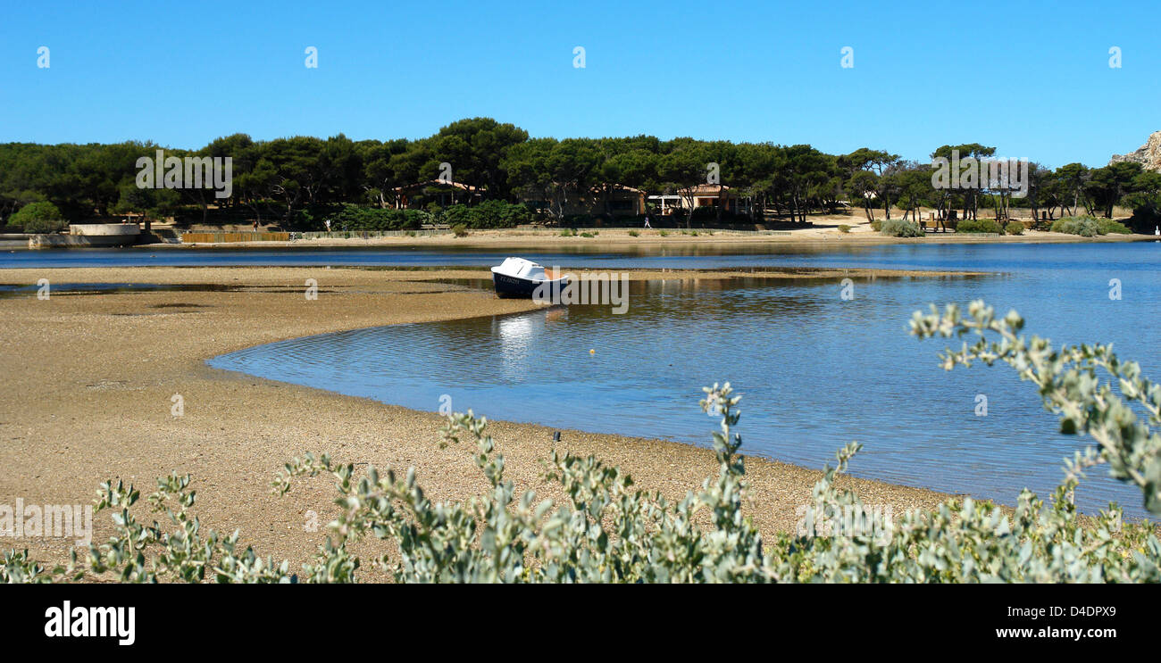 Lagoon of Le Brusc in Provence Stock Photo - Alamy
