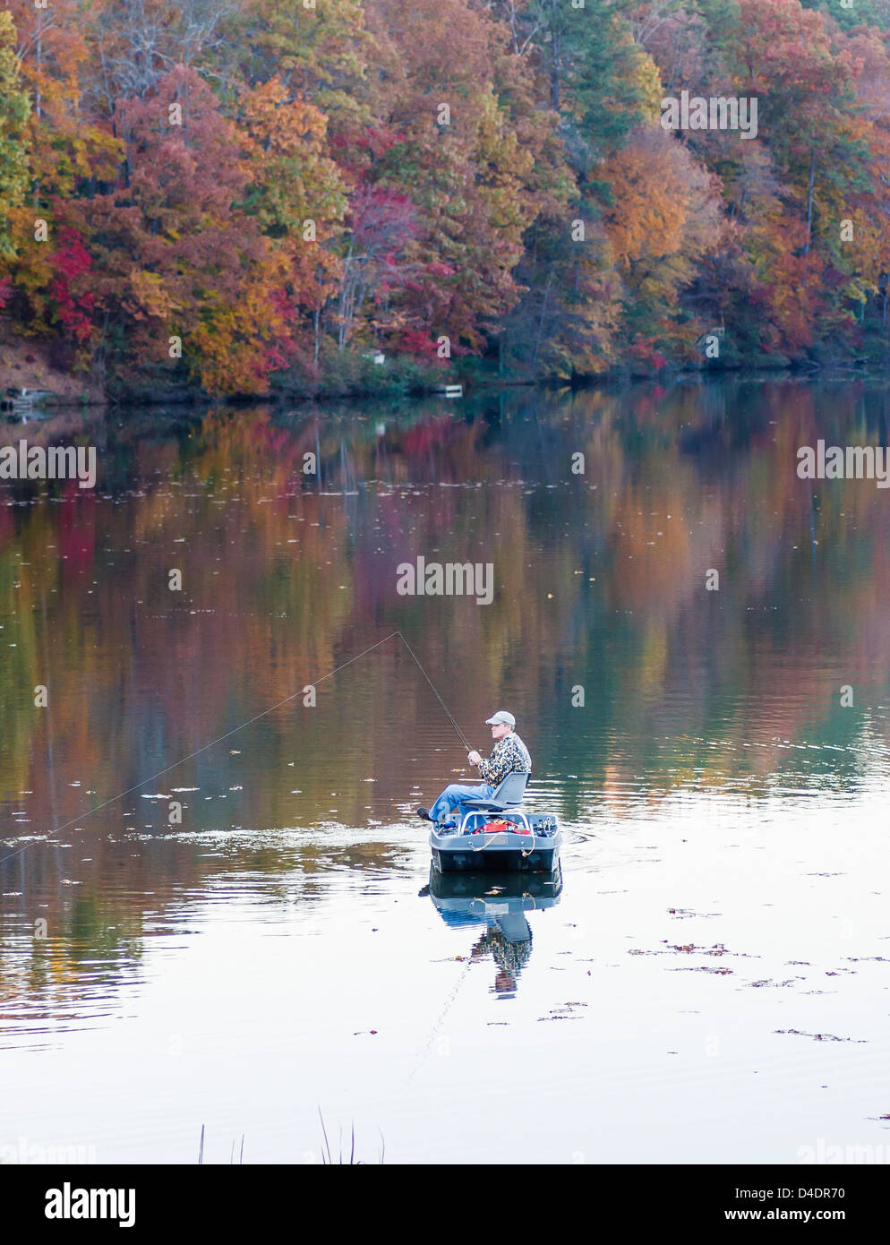 Fall fishing hi-res stock photography and images - Alamy
