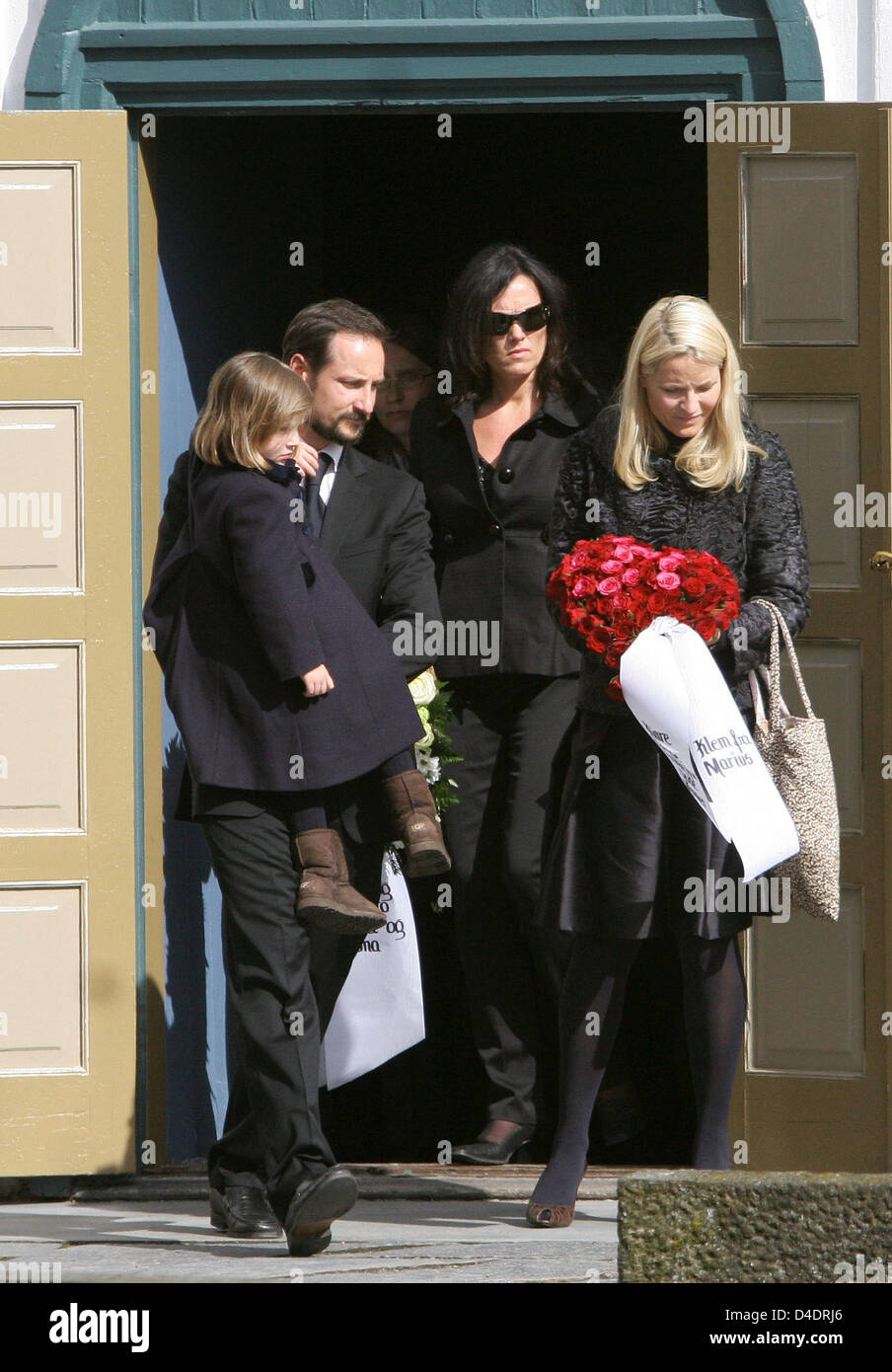 Princess Mette-Marit of Norway (R), Prince Haakon and their daughter ...