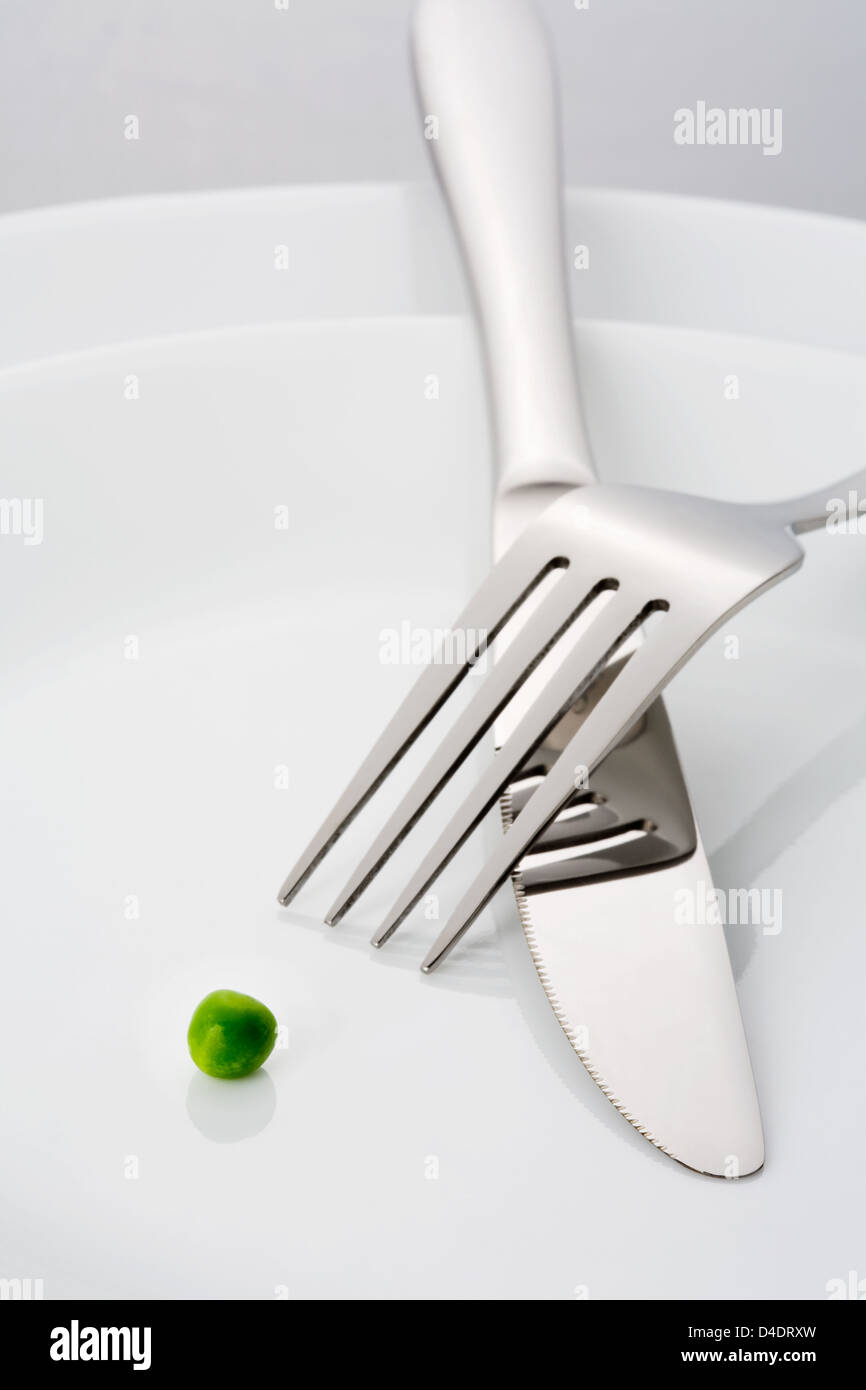 Single pea hi-res stock photography and images - Alamy