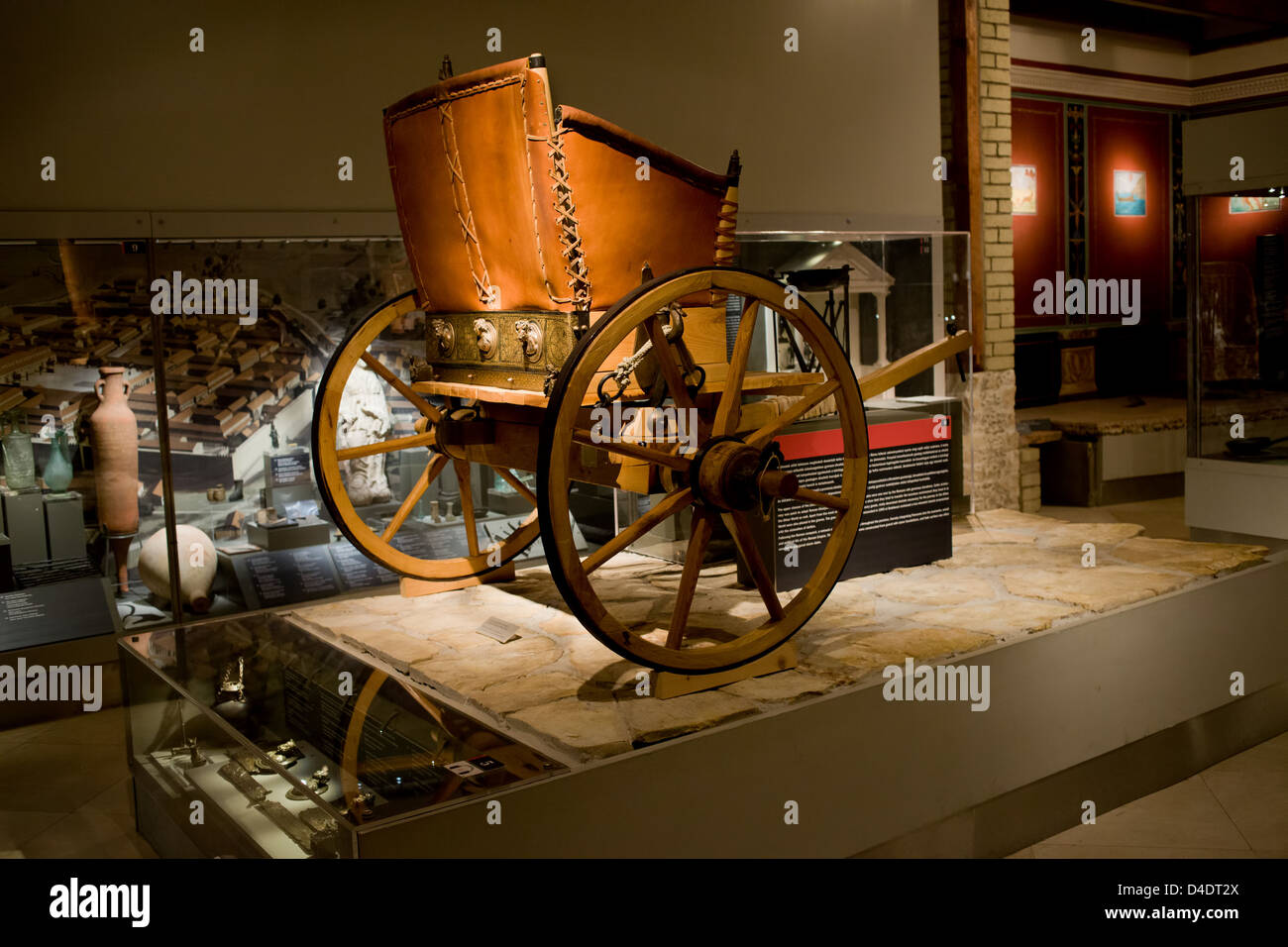 Roman chariot hi-res stock photography and images - Alamy