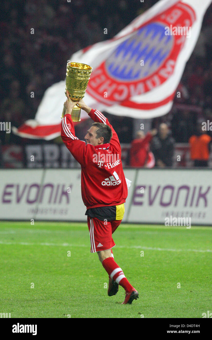 2008 full length trophy hi-res stock photography and images - Alamy