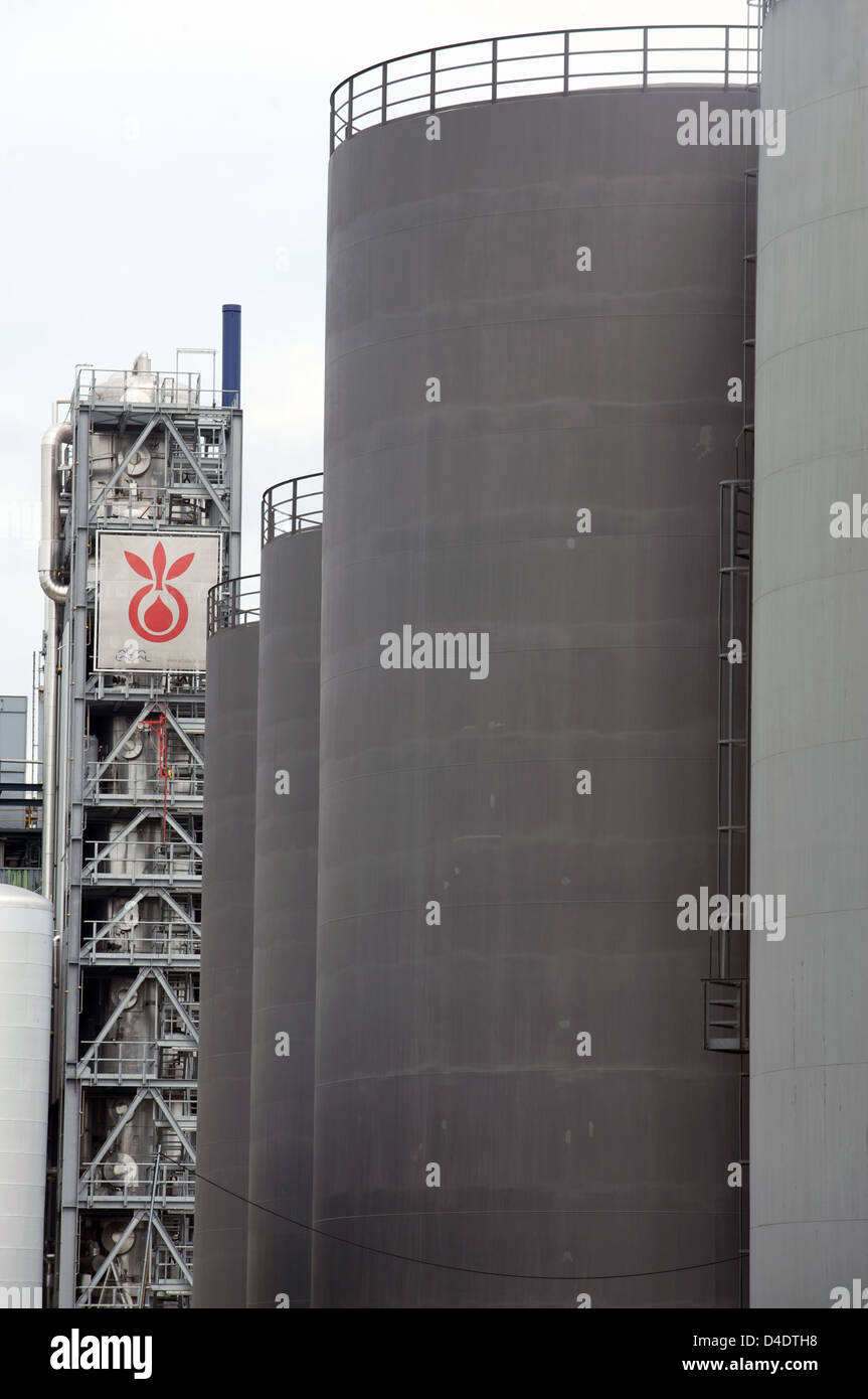 Walter Rau, seed oils manufacturer, Neuss, Germany Stock Photo - Alamy