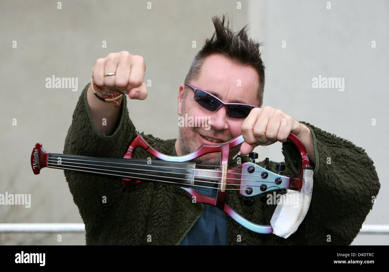 Arts culture entertainment ace music violin germany hi-res stock ...