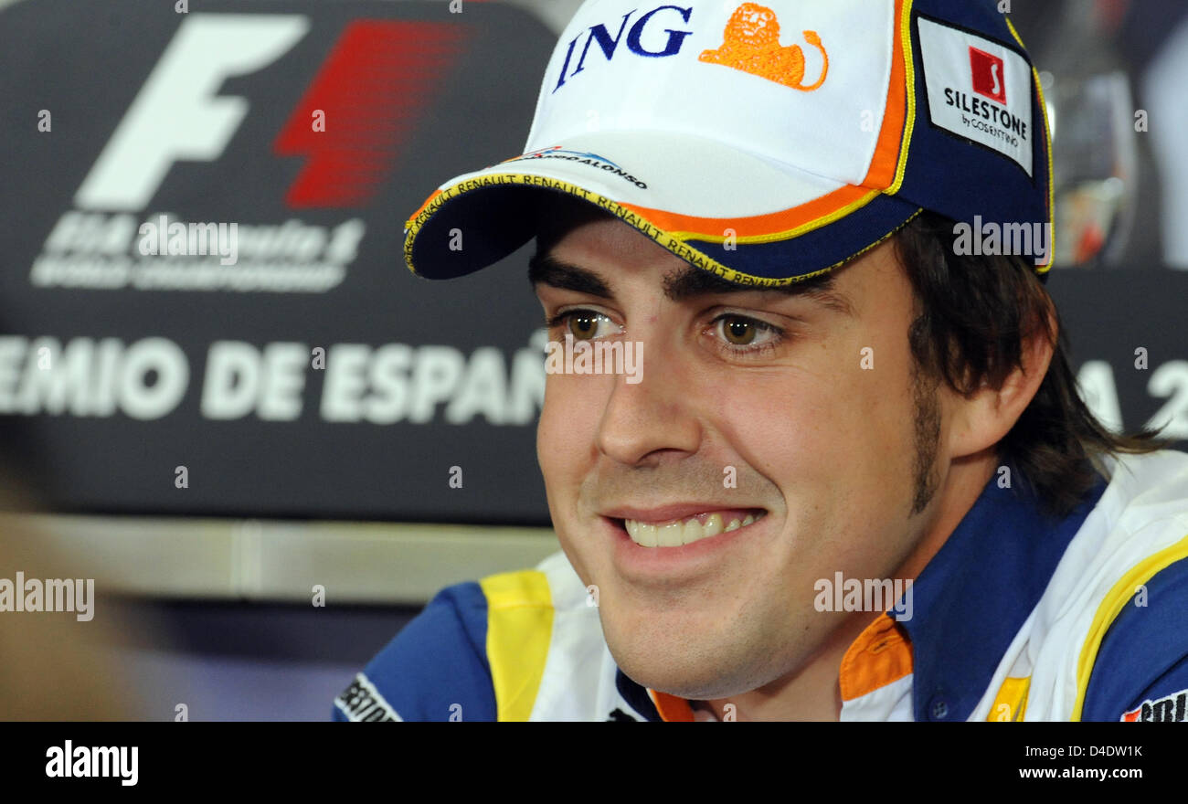 Spanish Formula One driver Fernando Alonso of Renault F1 smiles during ...