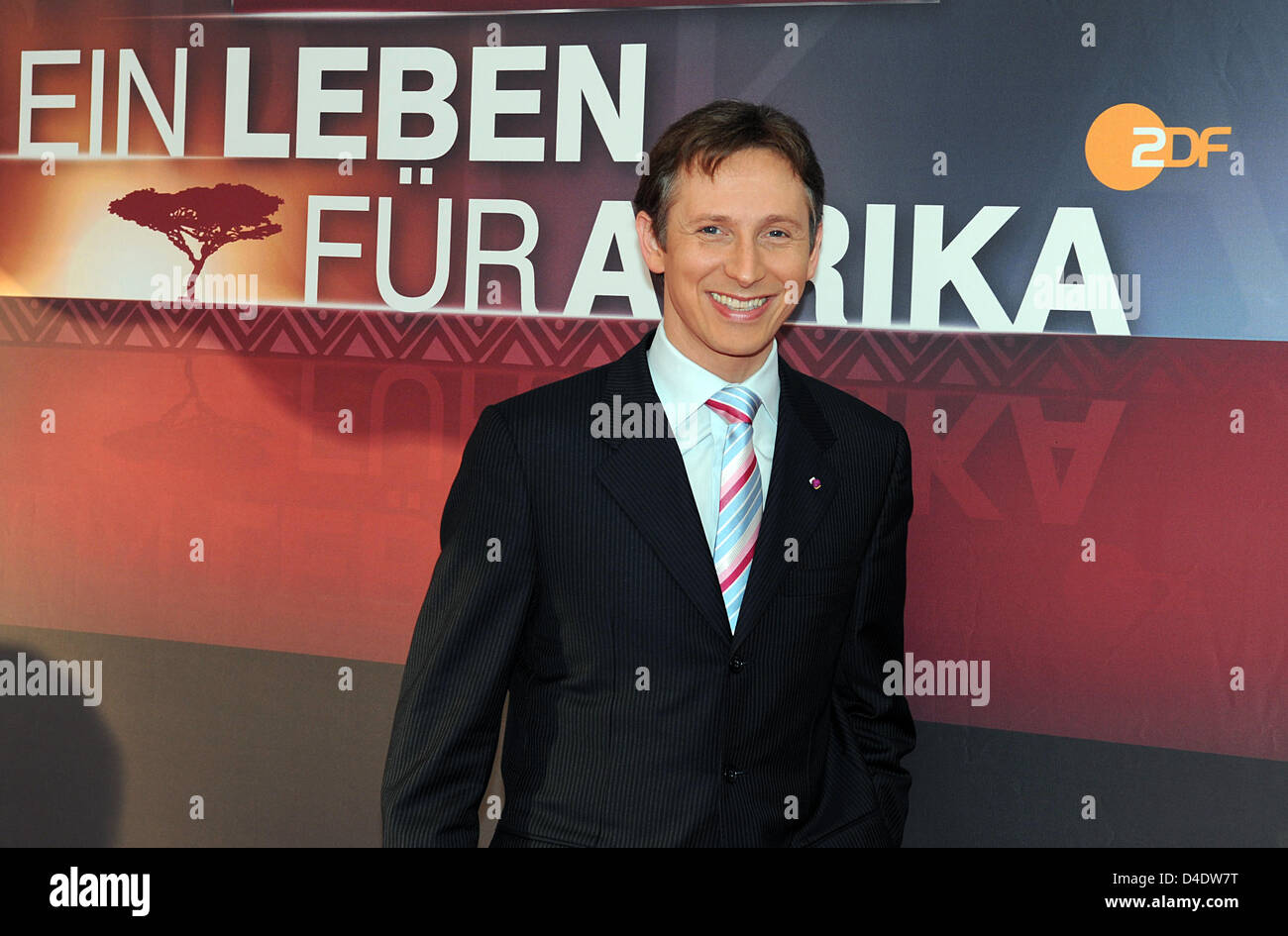 Belgian singer Helmut Lotti arrives for the live broadcast of charity ...