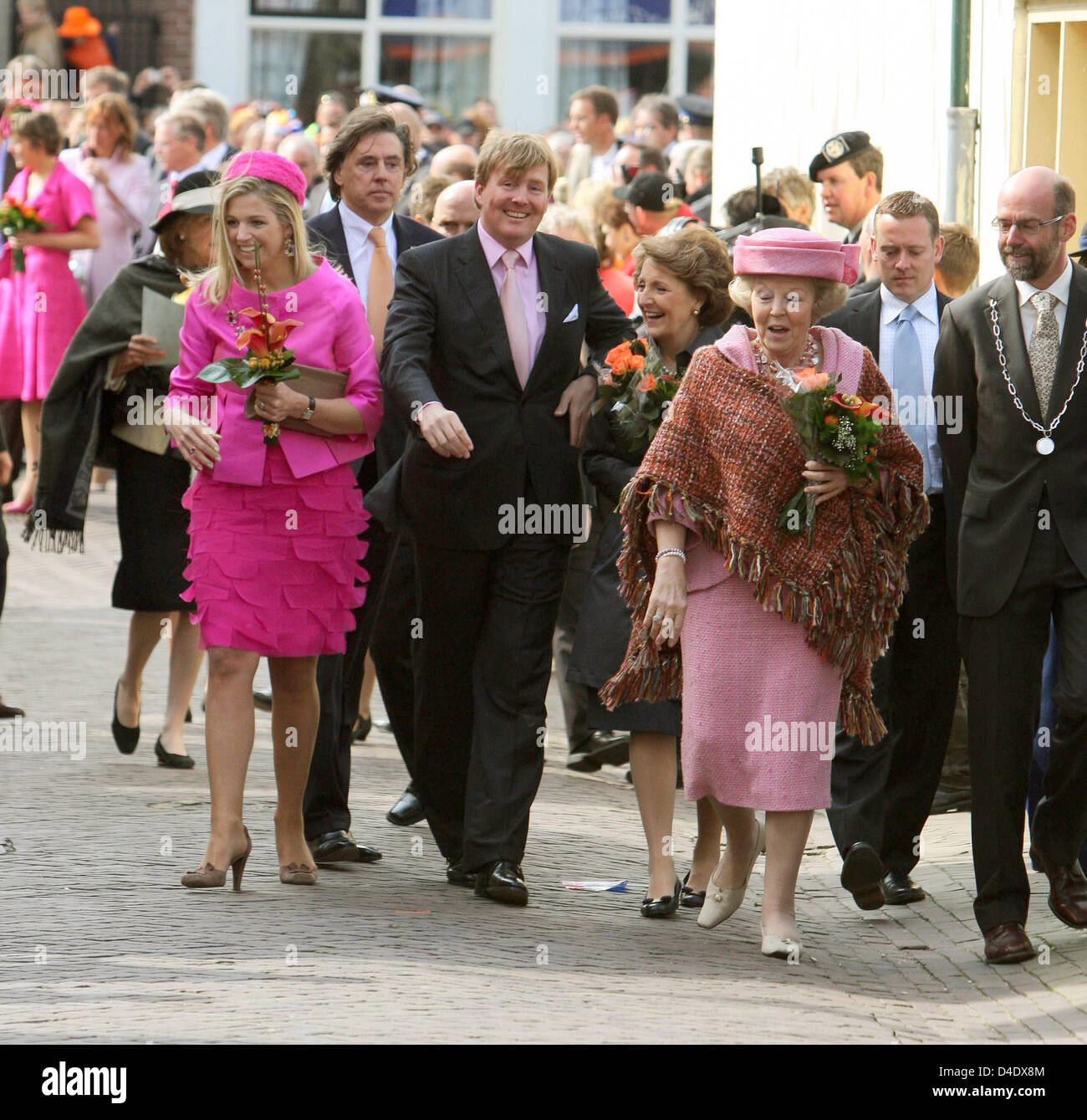 Queen Beatrix of the Netherlands (3-R), her sister Princess Margriet of ...
