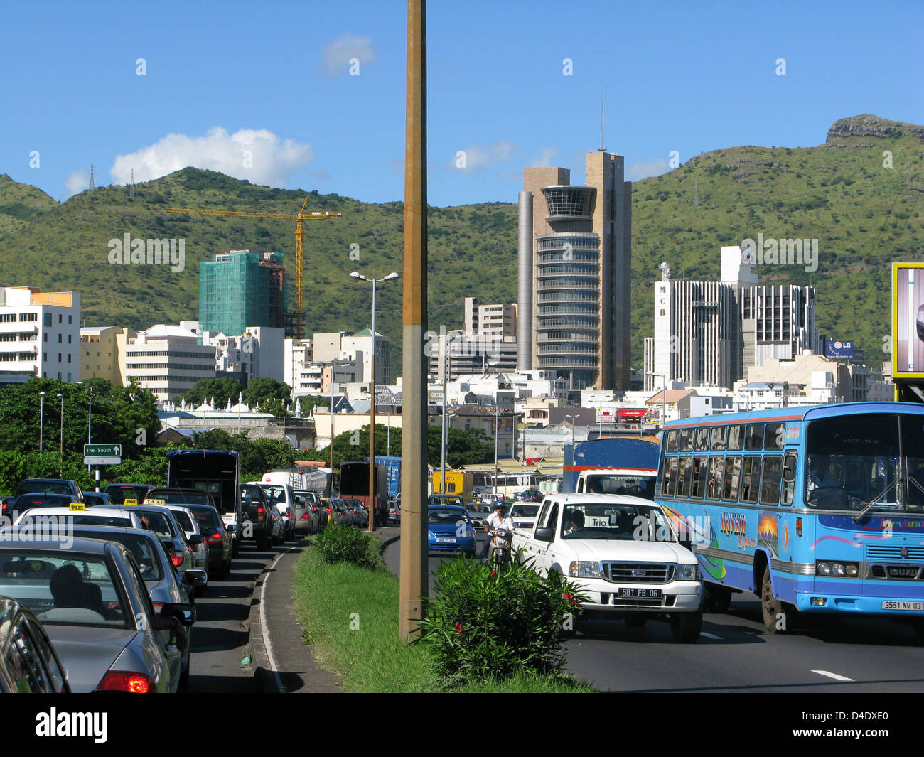 Traffic seen in Port Louis on Mauritius, 08 April 2008. Photo: Lars ...