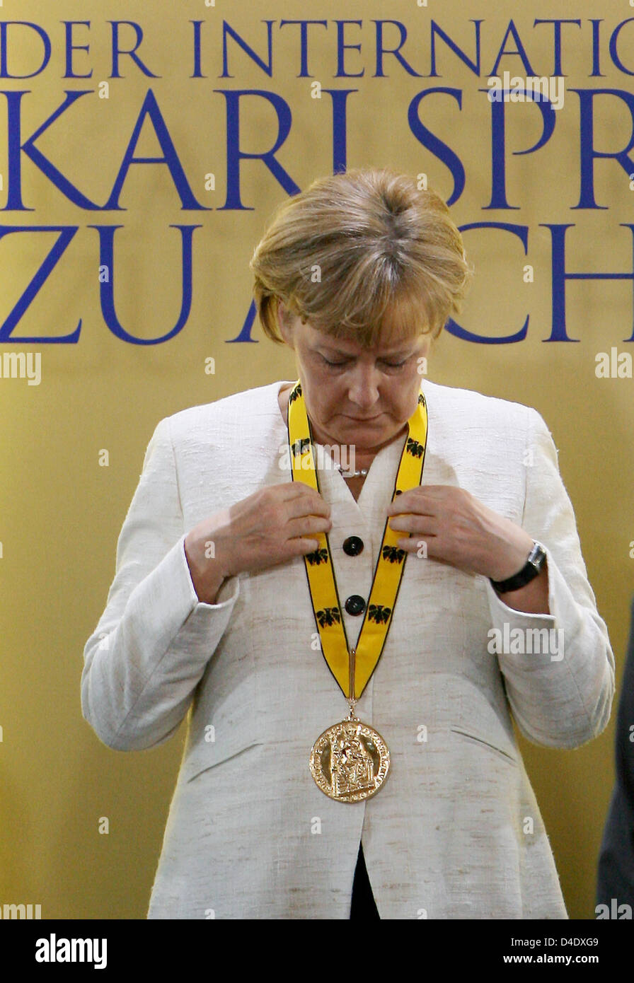 Outstanding contribution hi-res stock photography and images - Alamy