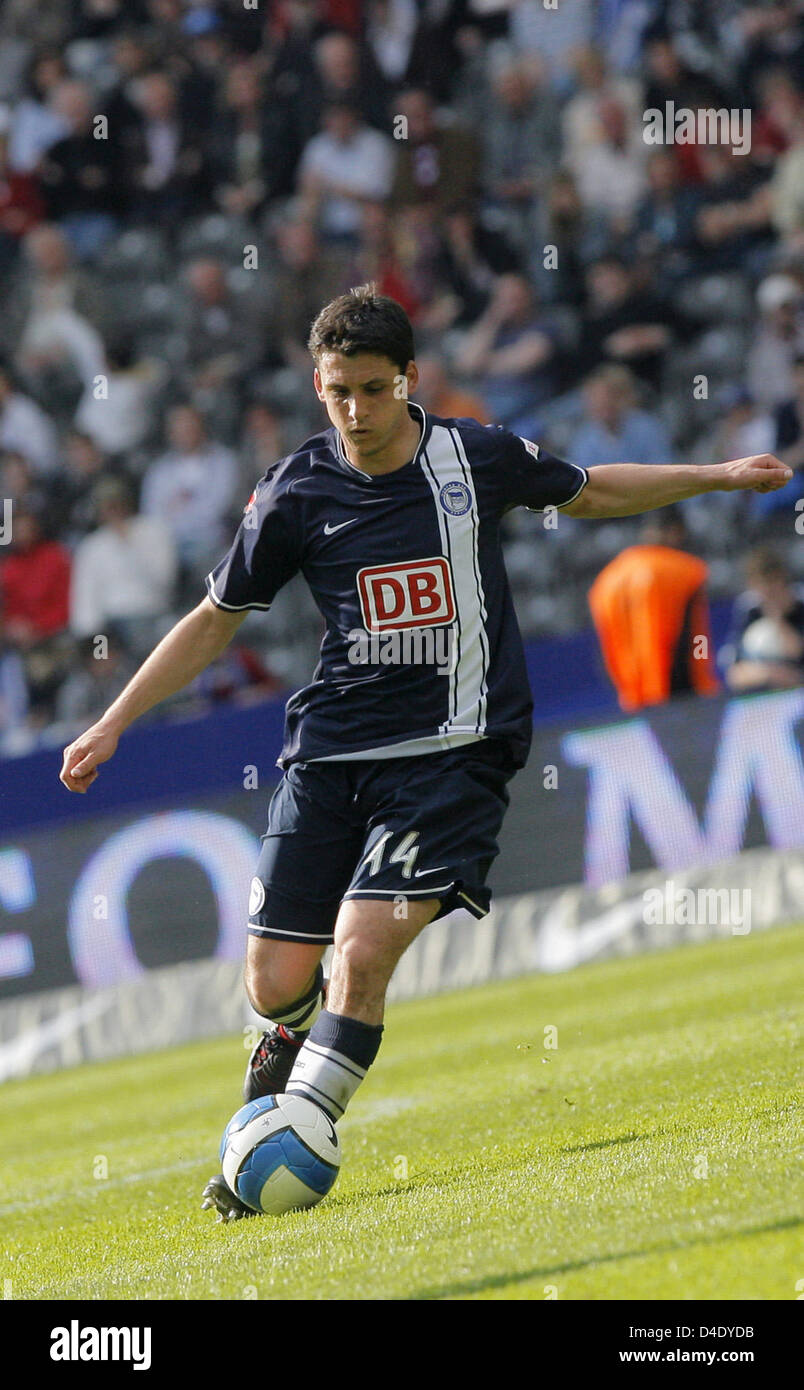 Berlin's Josip Simunic controls the ball in the German Bundesliga match ...