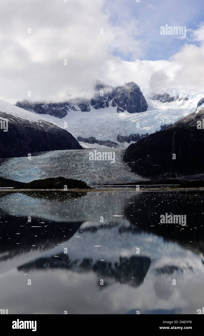 The main western branch of Pia Glacier tumbles into Garibaldi Fjord off ...