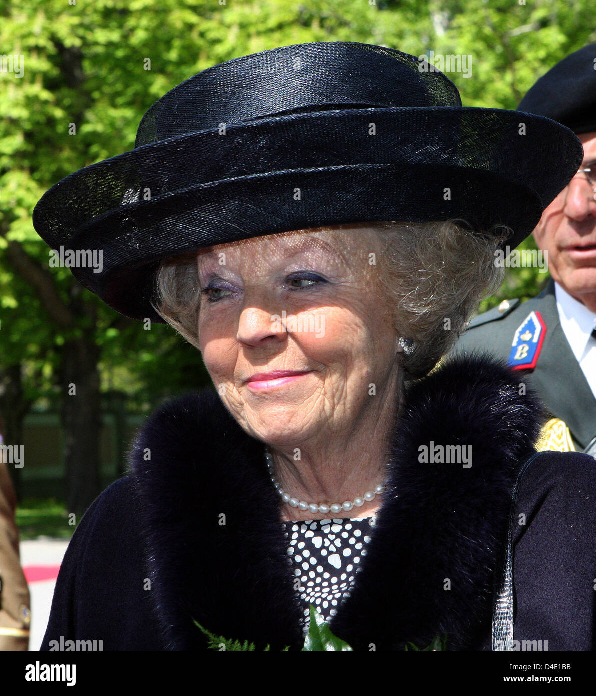 Queen Beatrix of the Netherlands arrives for her three-day-state visit ...