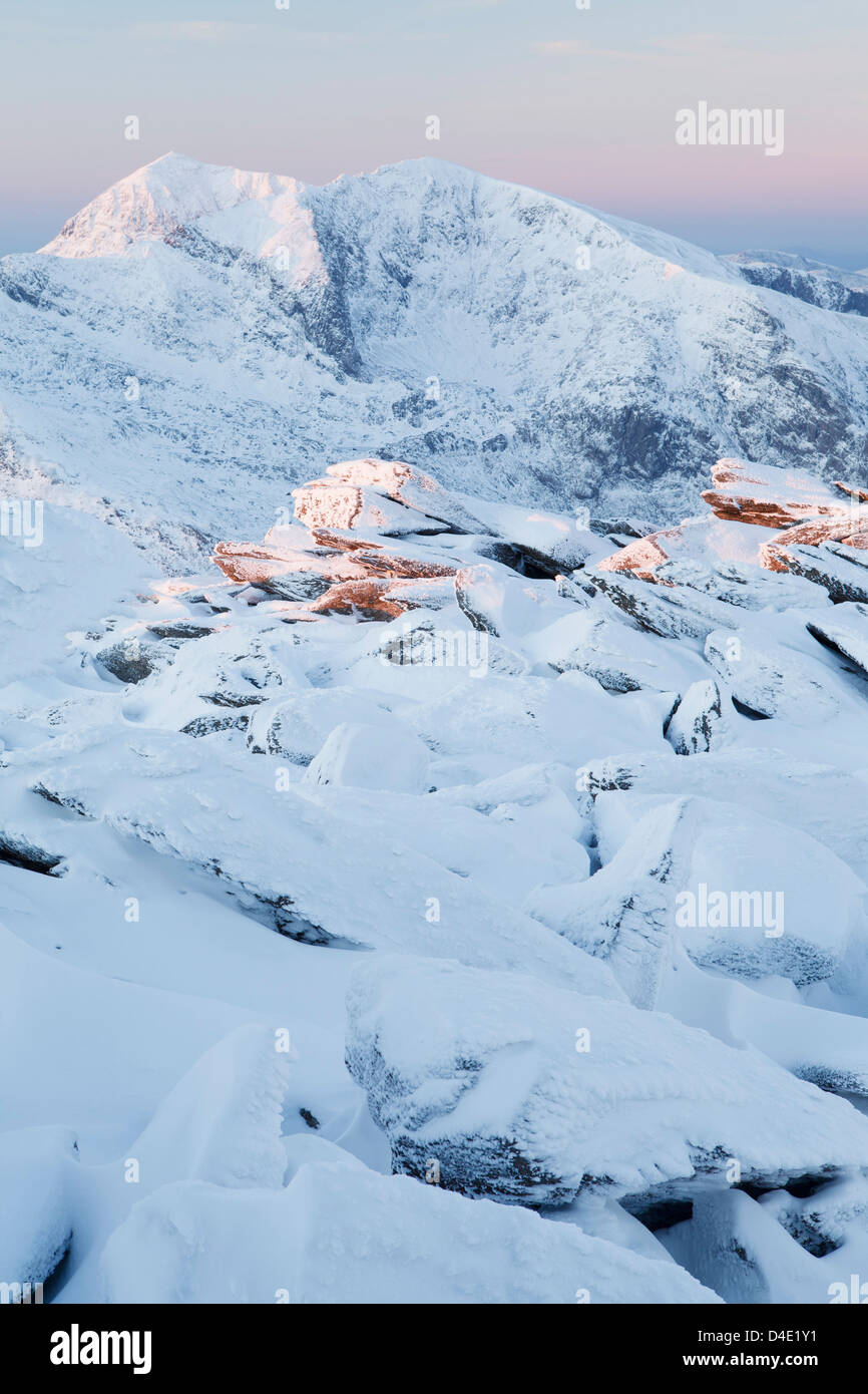 Snowdon mountain sunrise hi-res stock photography and images - Alamy