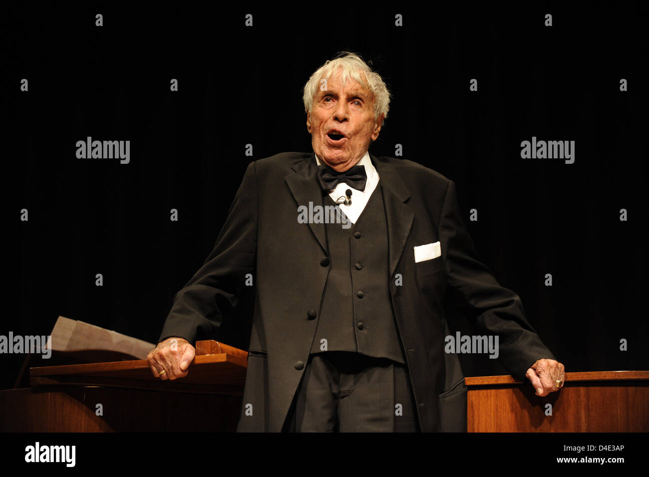 Germany's oldest still active singer and entertainer, 104-year old ...