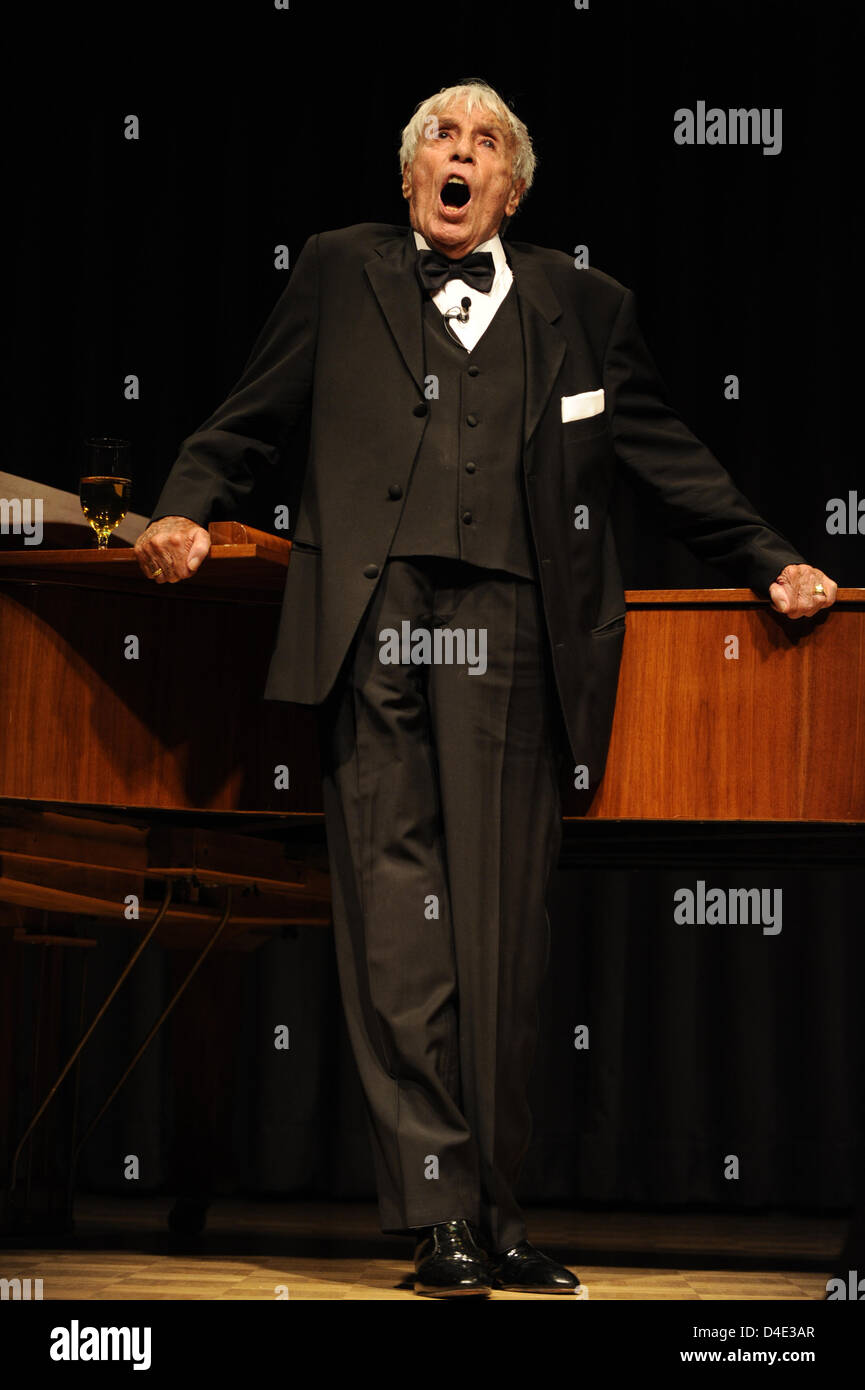 Germany's oldest still active singer and entertainer, 104-year old ...