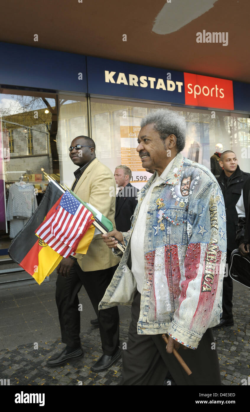US boxing promoter Don King (C) pictured ahead of the official weighing ...