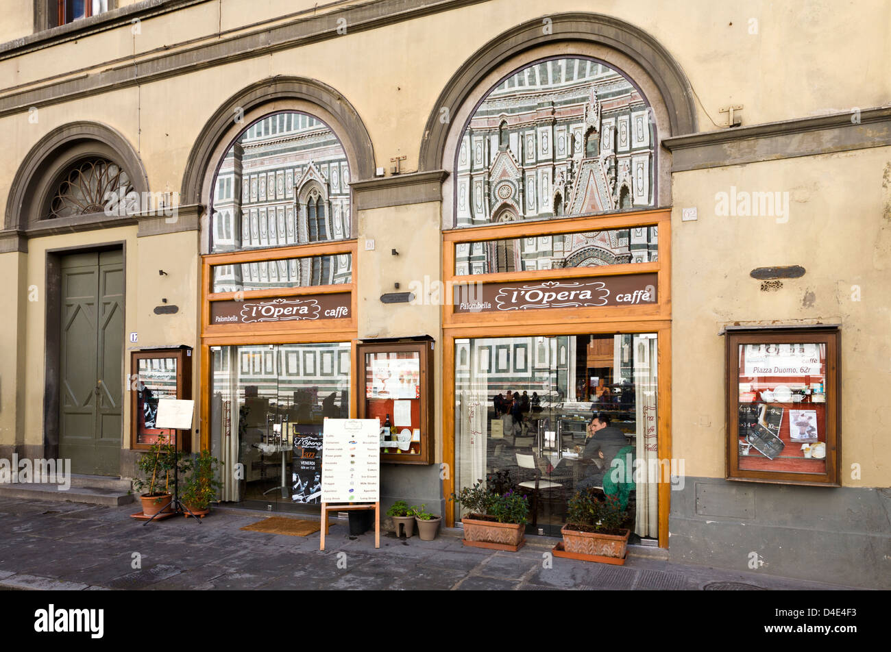 Caffe L'Opera in the Piazza Del Duomo, Florence, Italy. Duomo ...