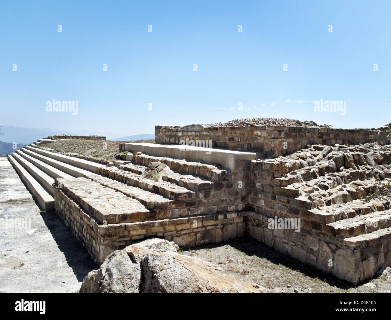 close view corner definition of Building 8 on South side Plaza B of ...