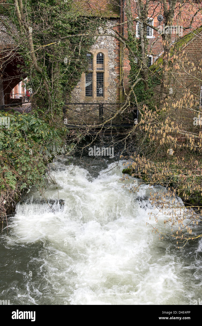 Fast flowing water Stock Photo - Alamy