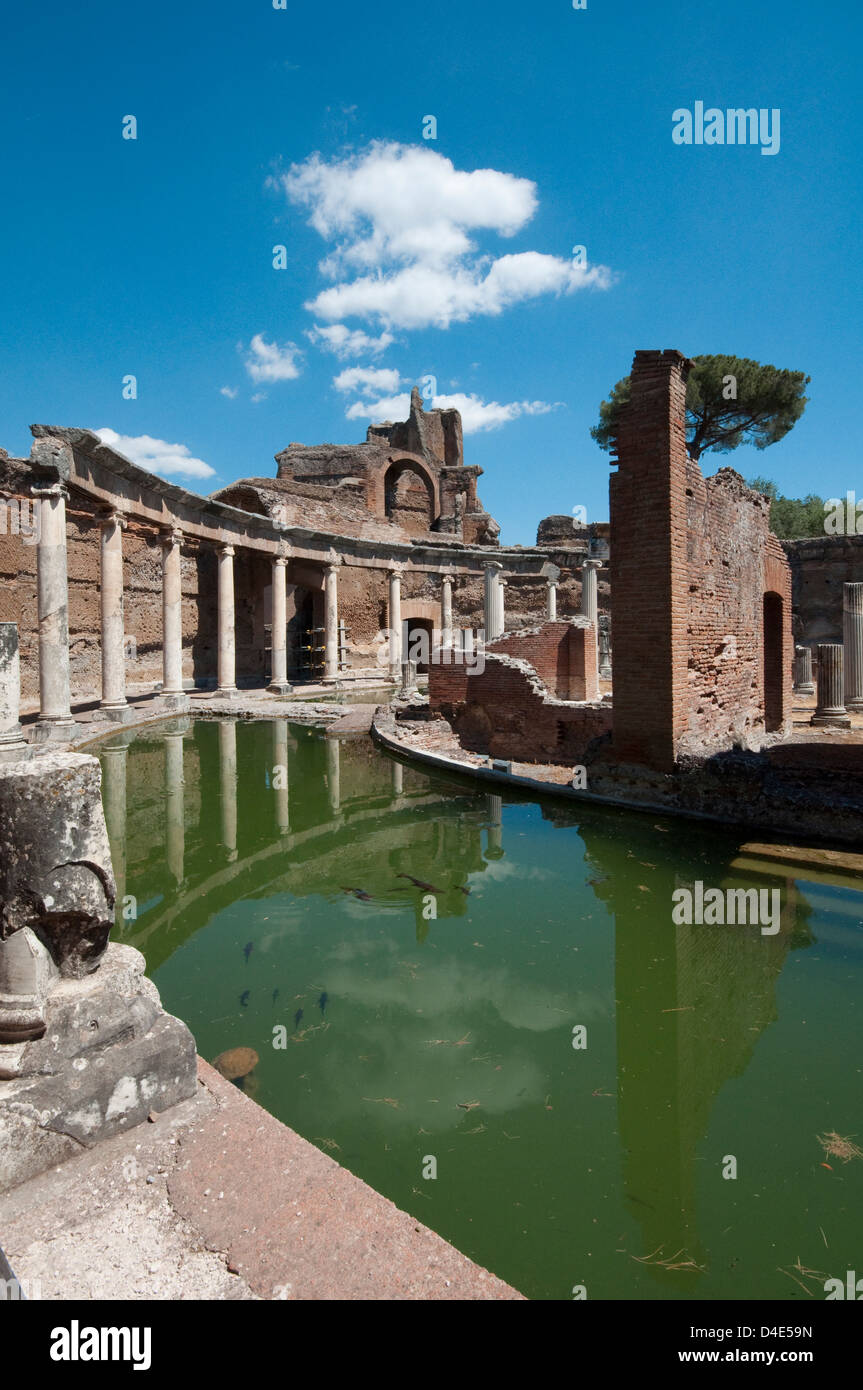 Hadrian Water Fountain High Resolution Stock Photography and Images - Alamy
