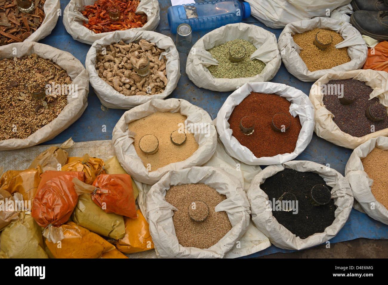 Indian spice selection hi-res stock photography and images - Alamy