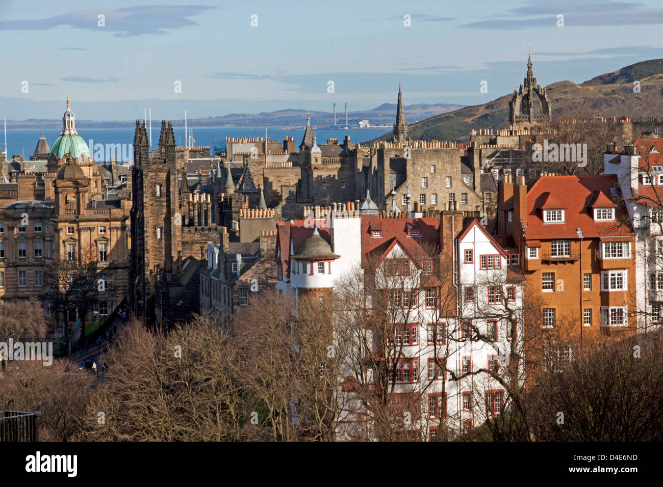 Edinburgh rooftops hi-res stock photography and images - Alamy