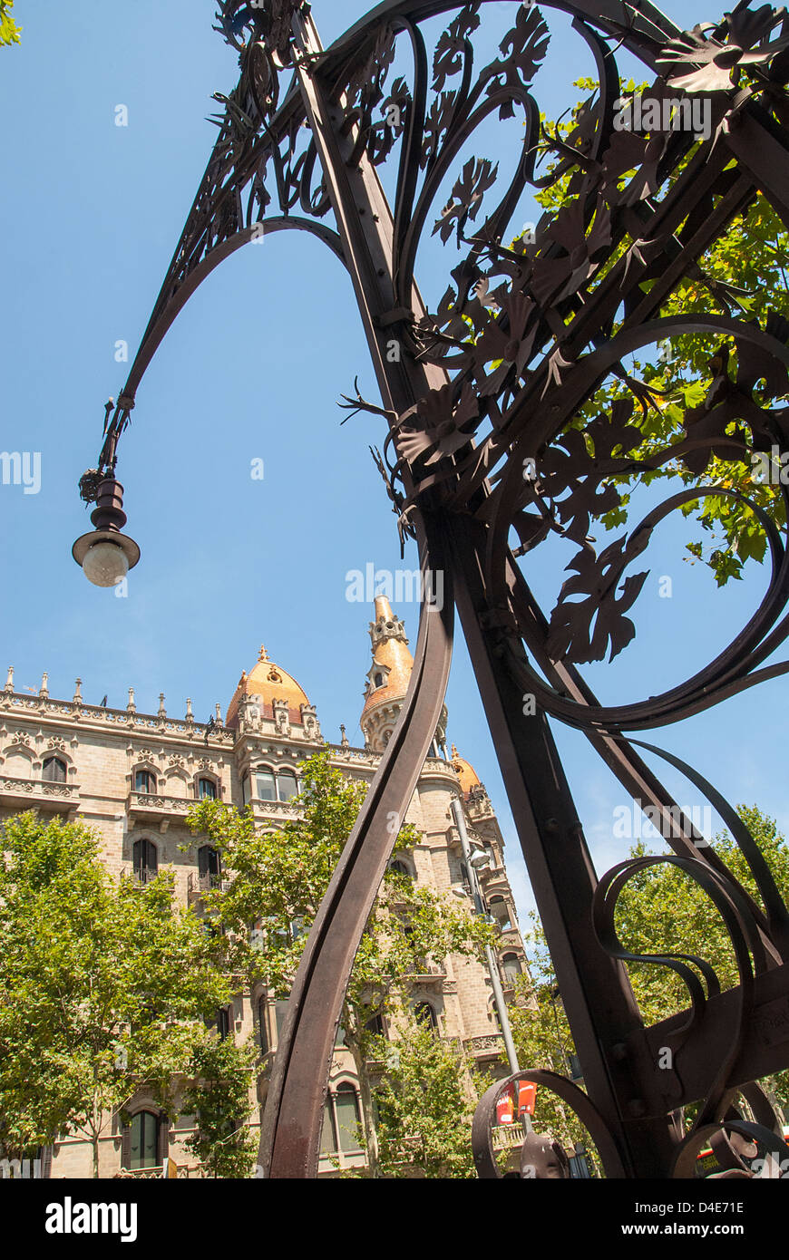 Street light, La Rambla, Barcelona, Catalunya, Spain Stock Photo - Alamy