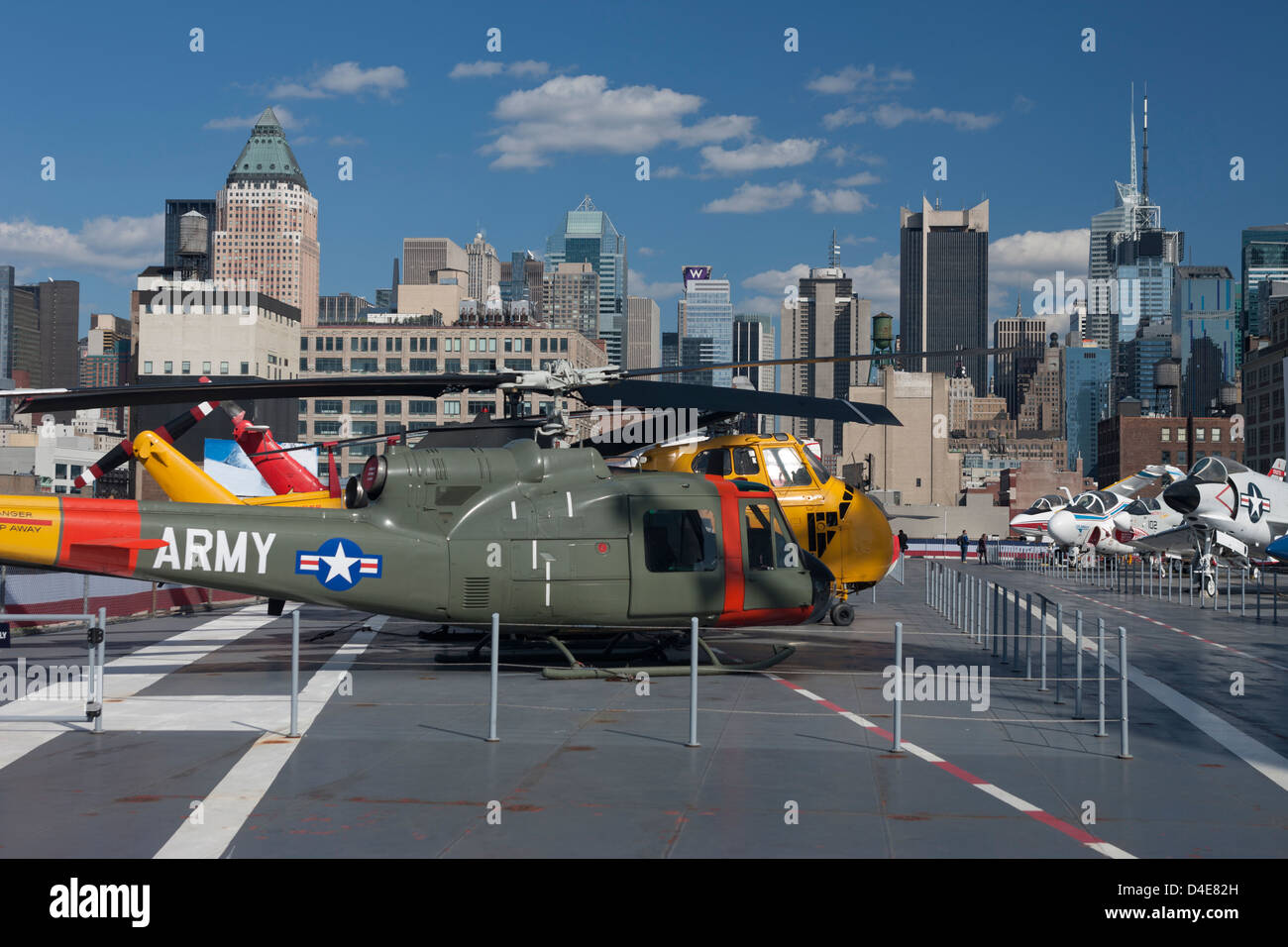 HELICOPTERS ON FLIGHT DECK OF INTREPID SEA AIR AND SPACE MUSEUM ...