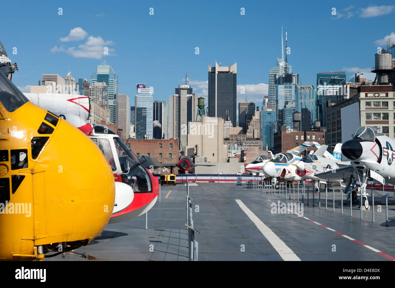 FLIGHT DECK OF INTREPID SEA AIR AND SPACE MUSEUM MANHATTAN NEW YORK ...