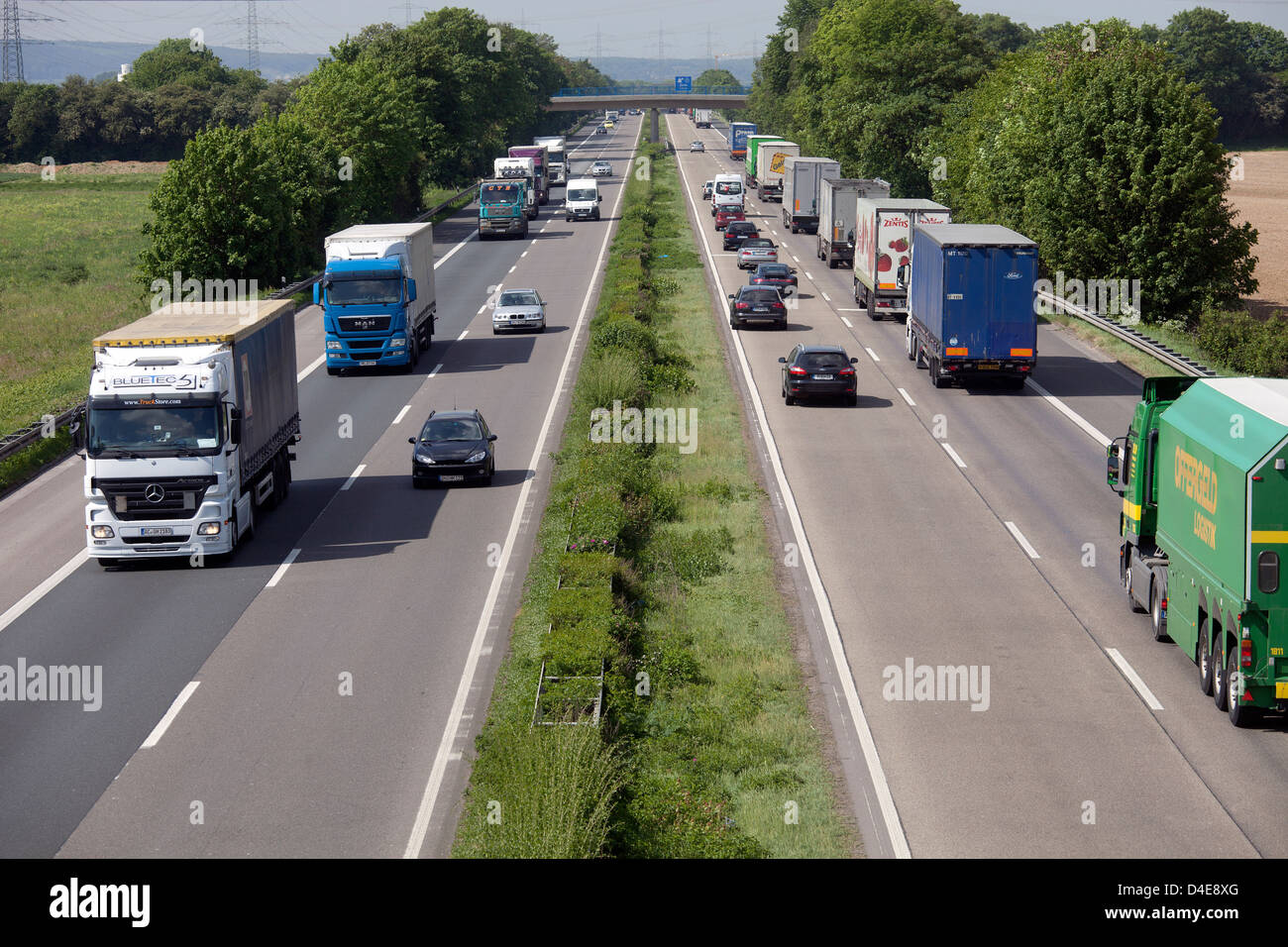 Dueren, Germany, traffic on the A4 motorway Stock Photo - Alamy