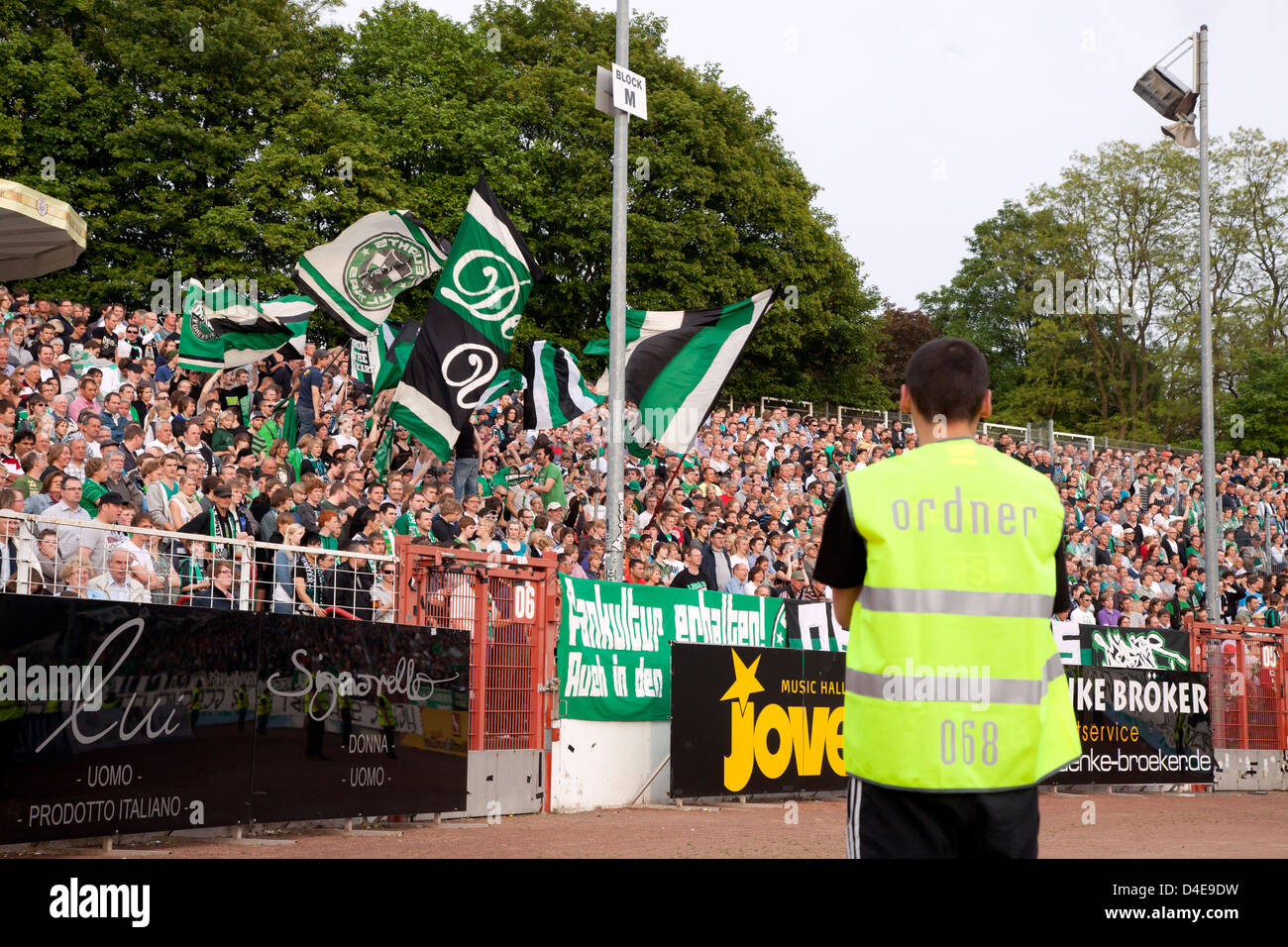 Football stadium security hi-res stock photography and images - Alamy