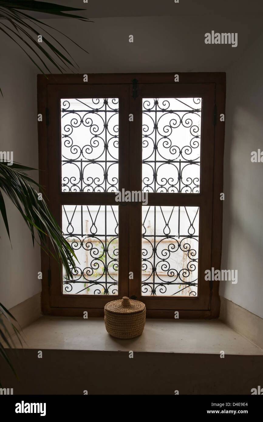 Arabic window hi-res stock photography and images - Alamy