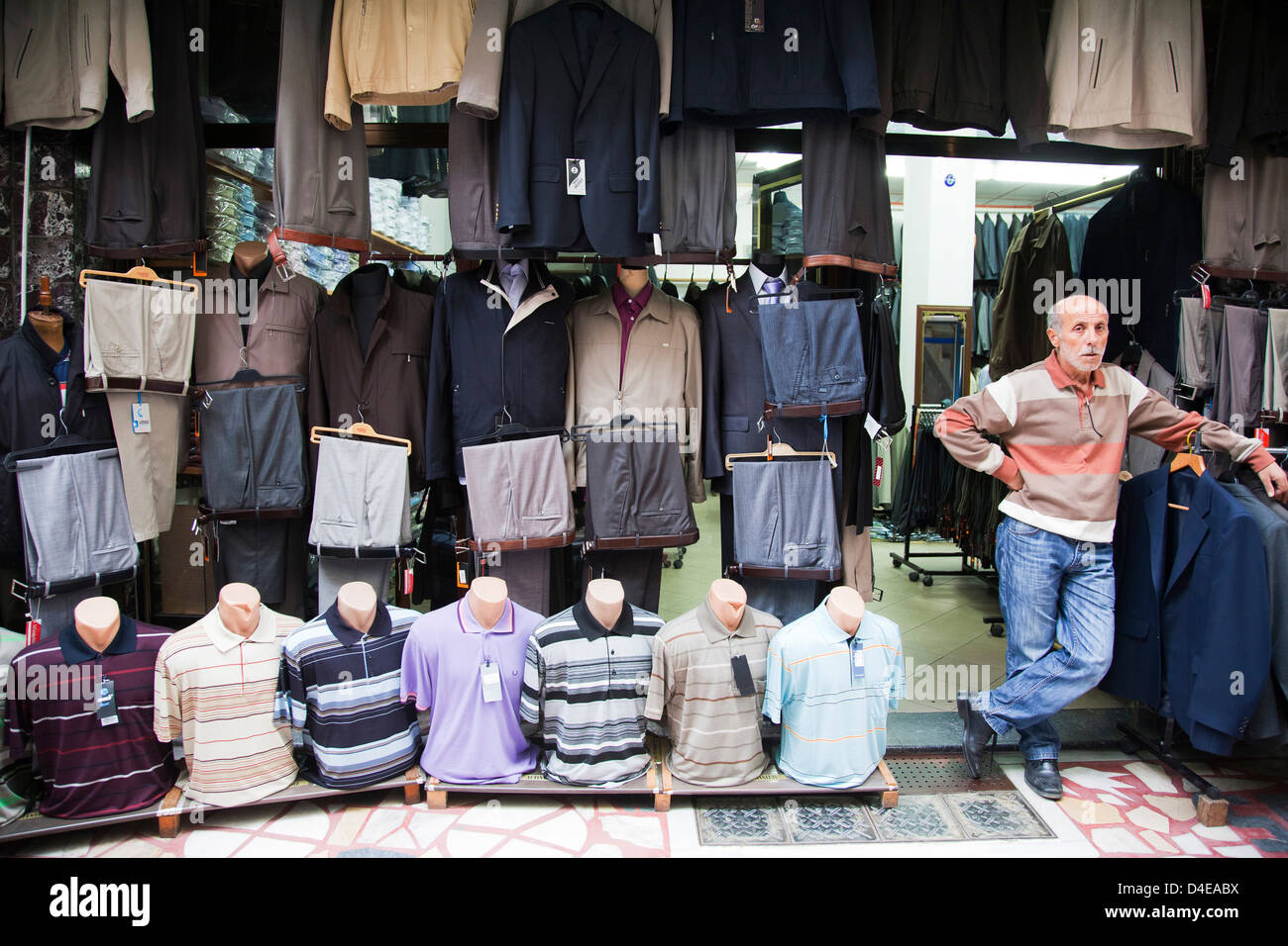 Turkey traditional dress man hi-res stock photography and images - Alamy