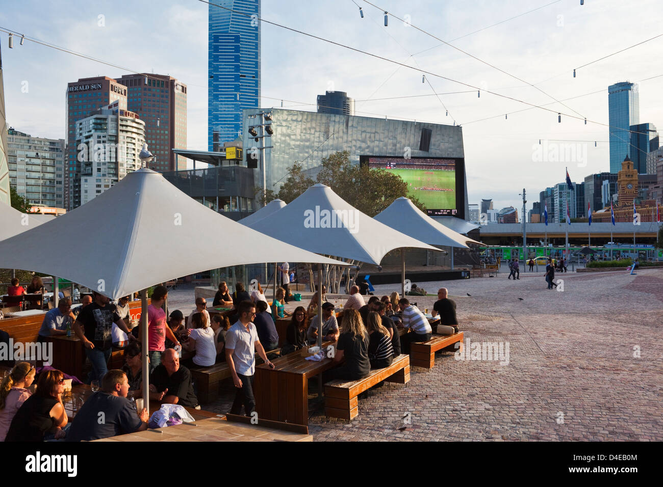 Melbourne people hi-res stock photography and images - Alamy