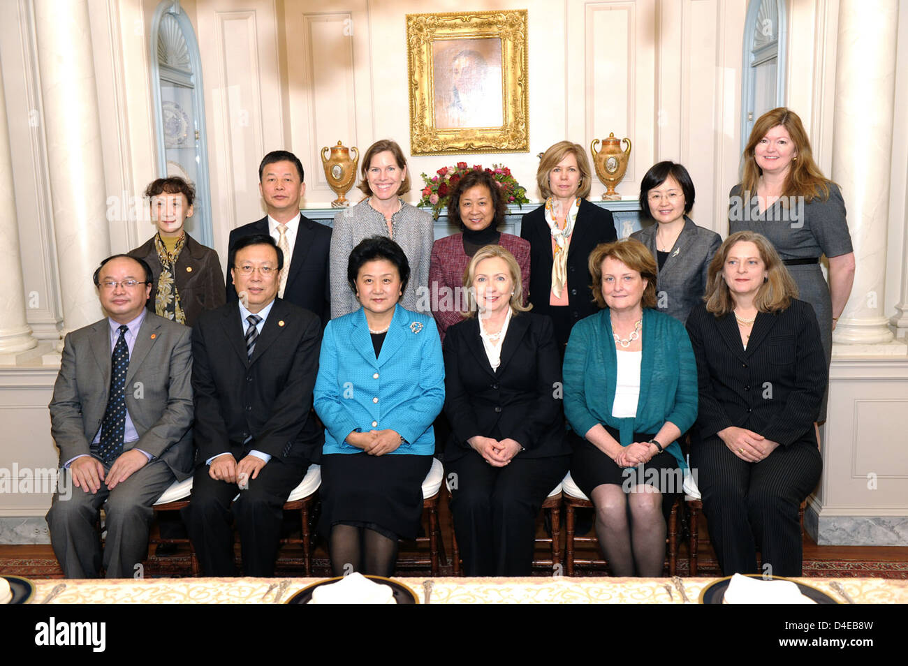 Secretary Clinton, Chinese State Councilor Liu Yandong Pose for a Photo ...