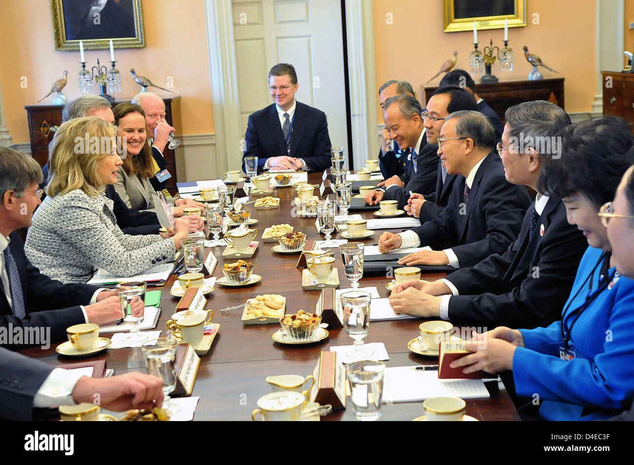 Secretary Clinton Hosts Working Luncheon With Chinese State Councilor ...