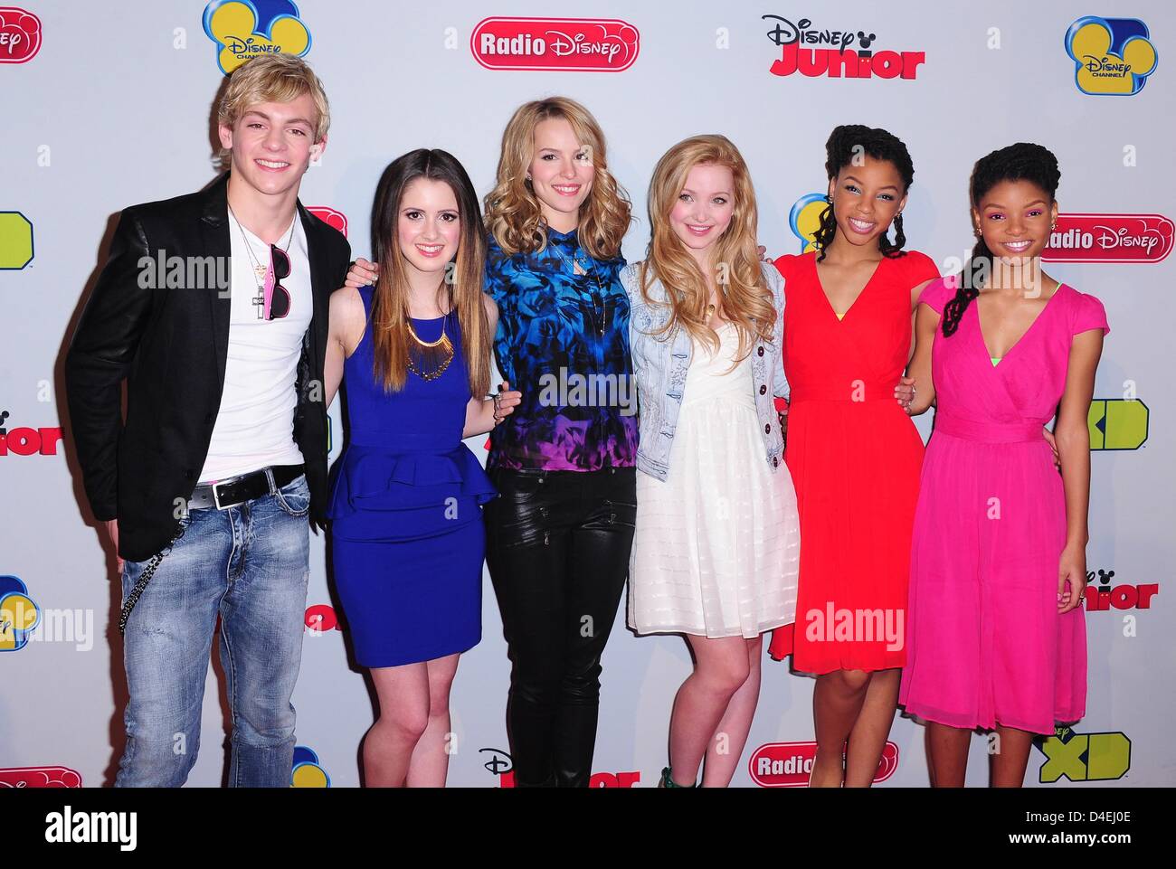 Dove Cameron And Ross Lynch