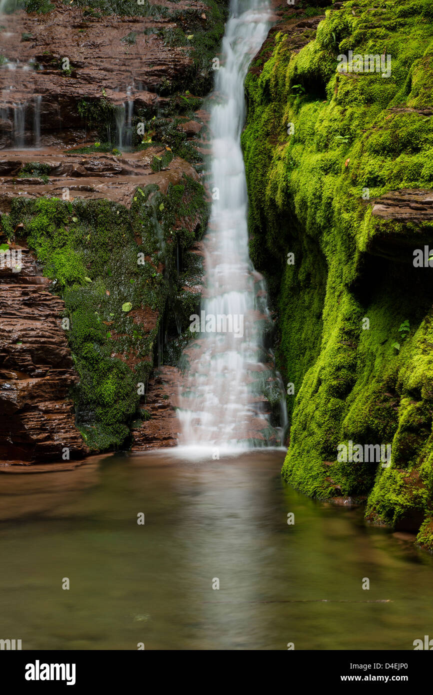 Diamond Falls in Catskill Mountain Region Stock Photo - Alamy