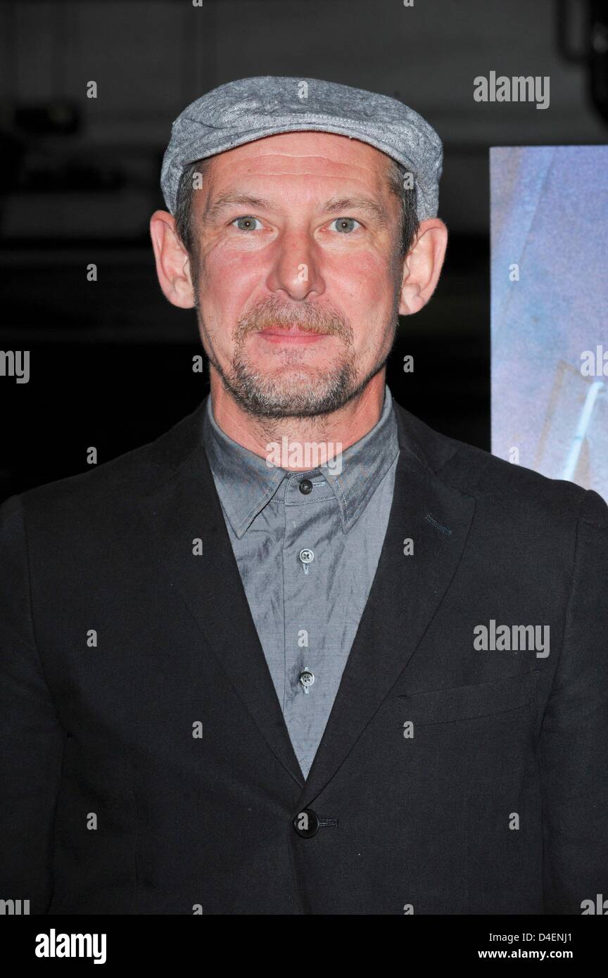 Los Angeles, California, USA. 12th March 2013. Ian Hart at arrivals for ...