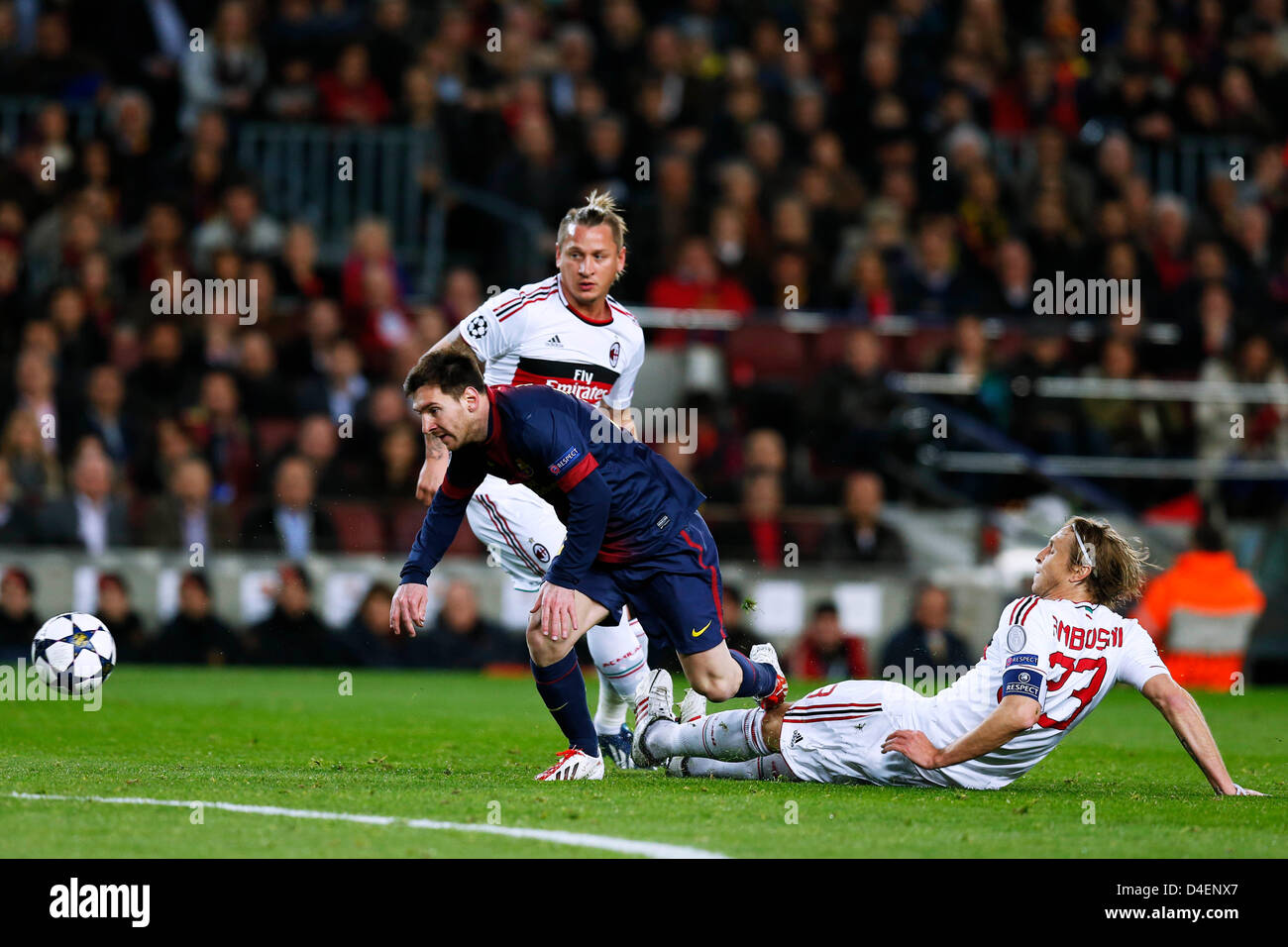 Lionel messi barcelona massimo ambrosini hi-res stock photography and ...