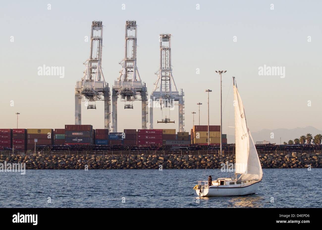 Long Beach, California, USA. 12th March 2013. A view of the cranes of the container terminal at ...