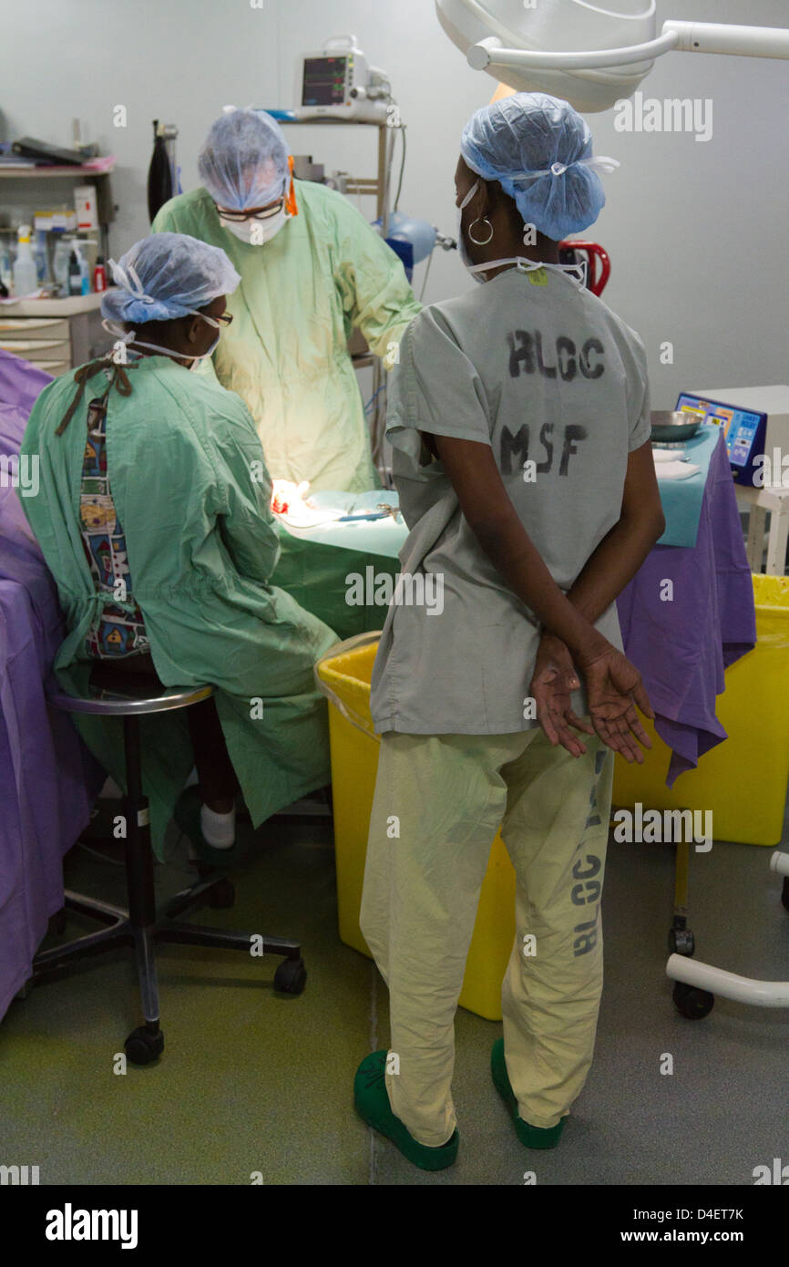 surgery in MSF Hospital Port-au-Prince Haiti Stock Photo - Alamy